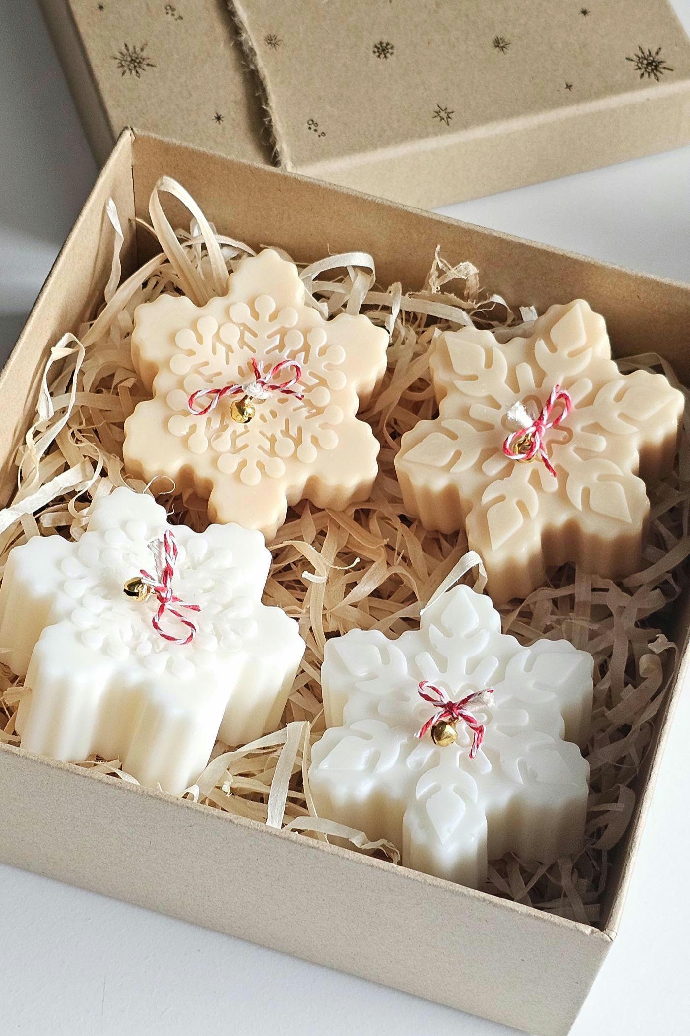 Set of 4 Snowflakes Candles in Prezent Box / Soy Wax Candles ...