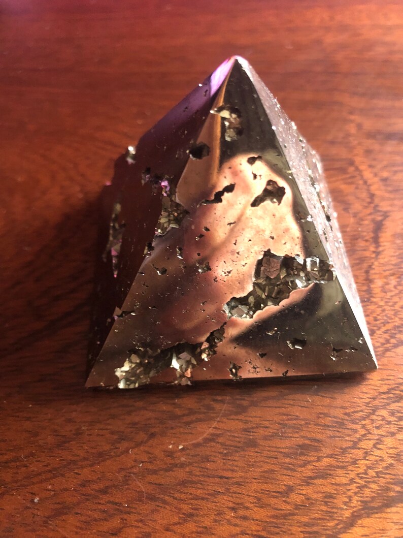 Pyramid Carved in Pyrite Stone Lithotherapy Altar Stone Pyrite Stone ...