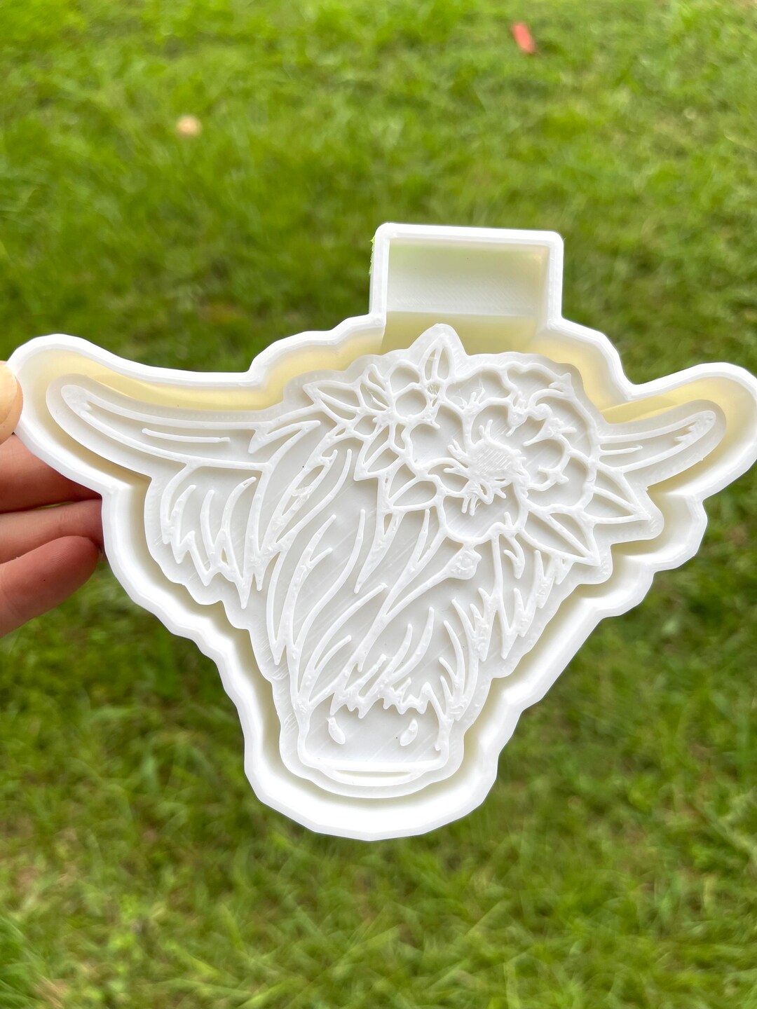 Highland Cow With Flowers Freshie Mold | Silicone Freshie MOLD ...