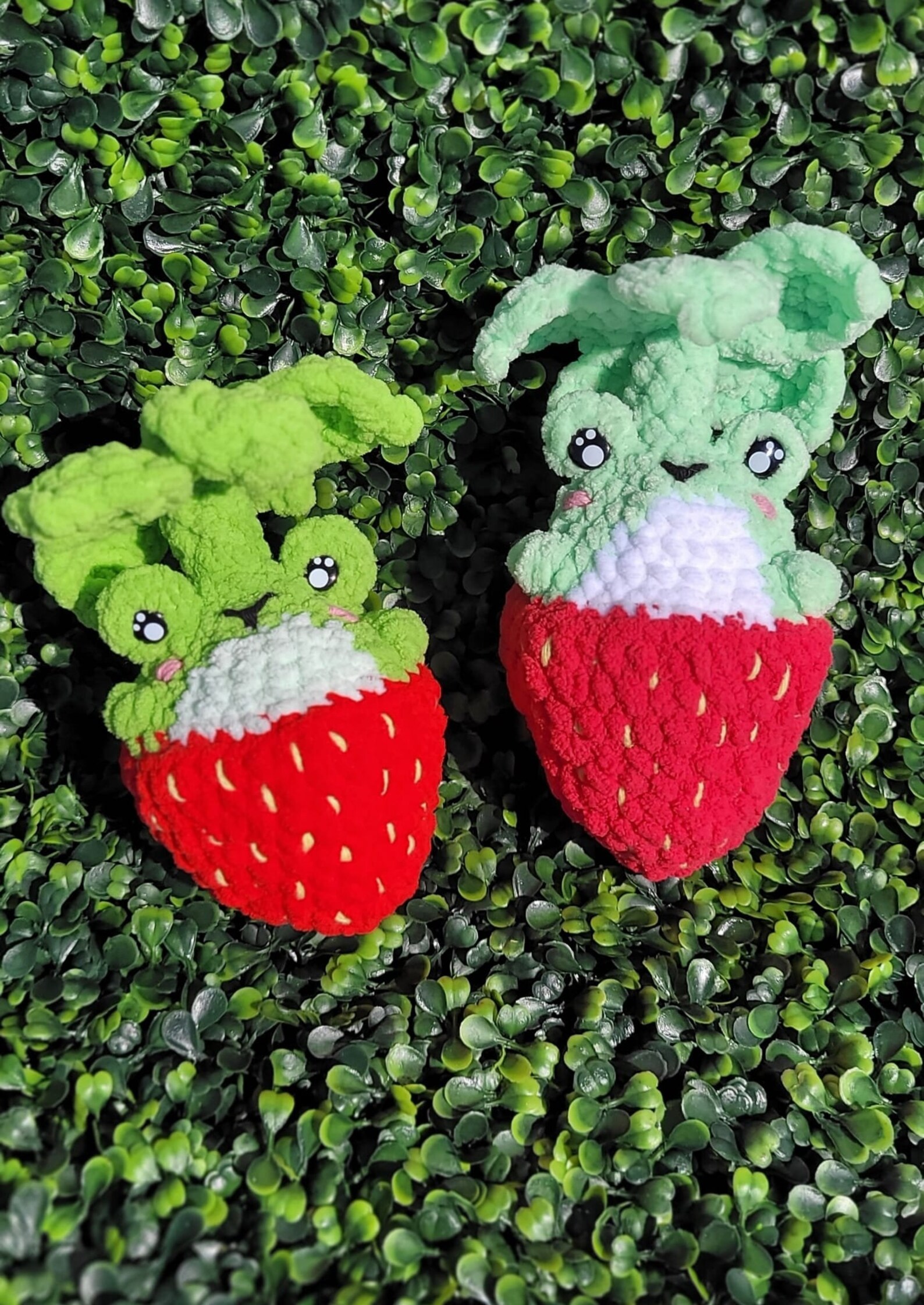 Fae the Strawberry Frog Crochet Pattern - Etsy