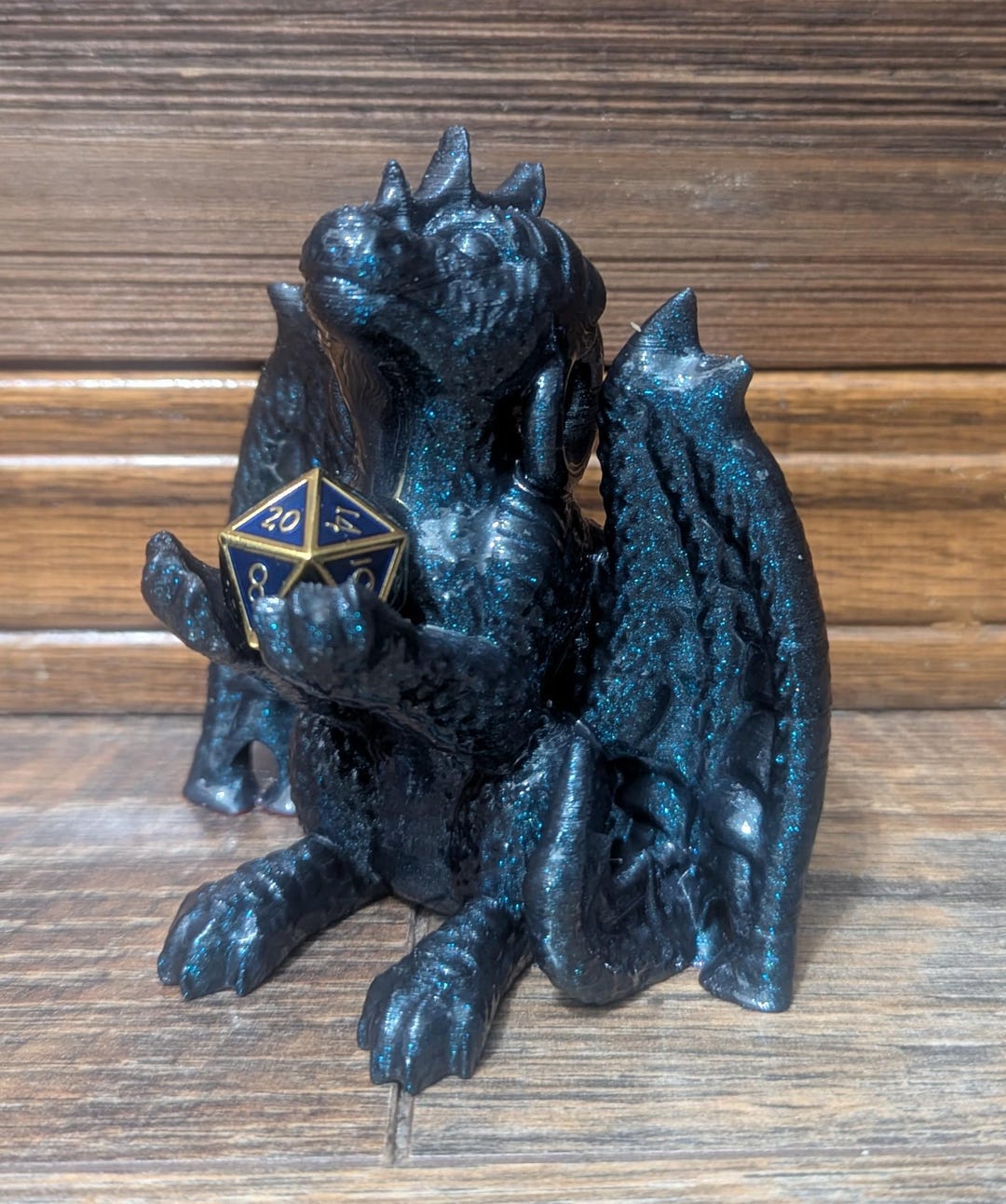 Portadados de dragón con patas: accesorio de mesa de Dungeons and ...