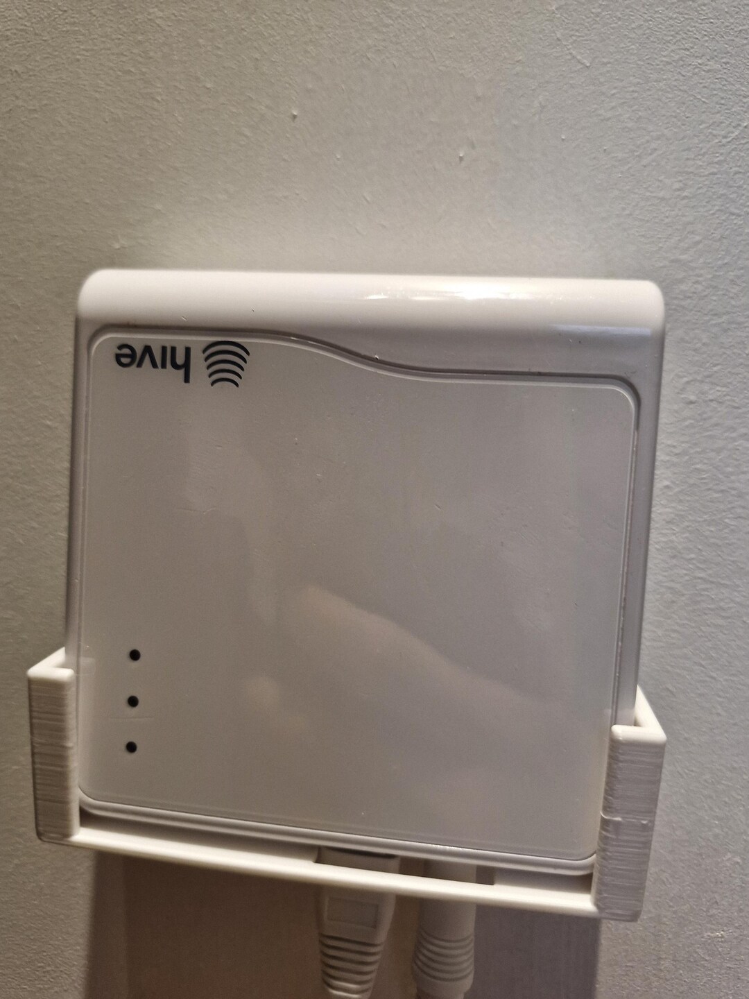 Hive Nano 2 Hub V2 Wall Mount Free Post White or Black - Etsy