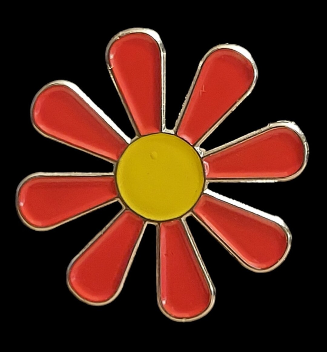 Red Daisy Flower Enamel Pin Badge - Etsy