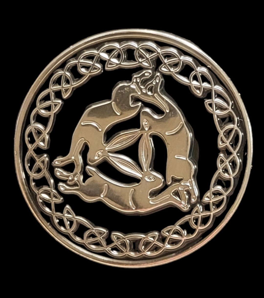 Triple Hare Rabbit Enamel Pin Badge - Etsy