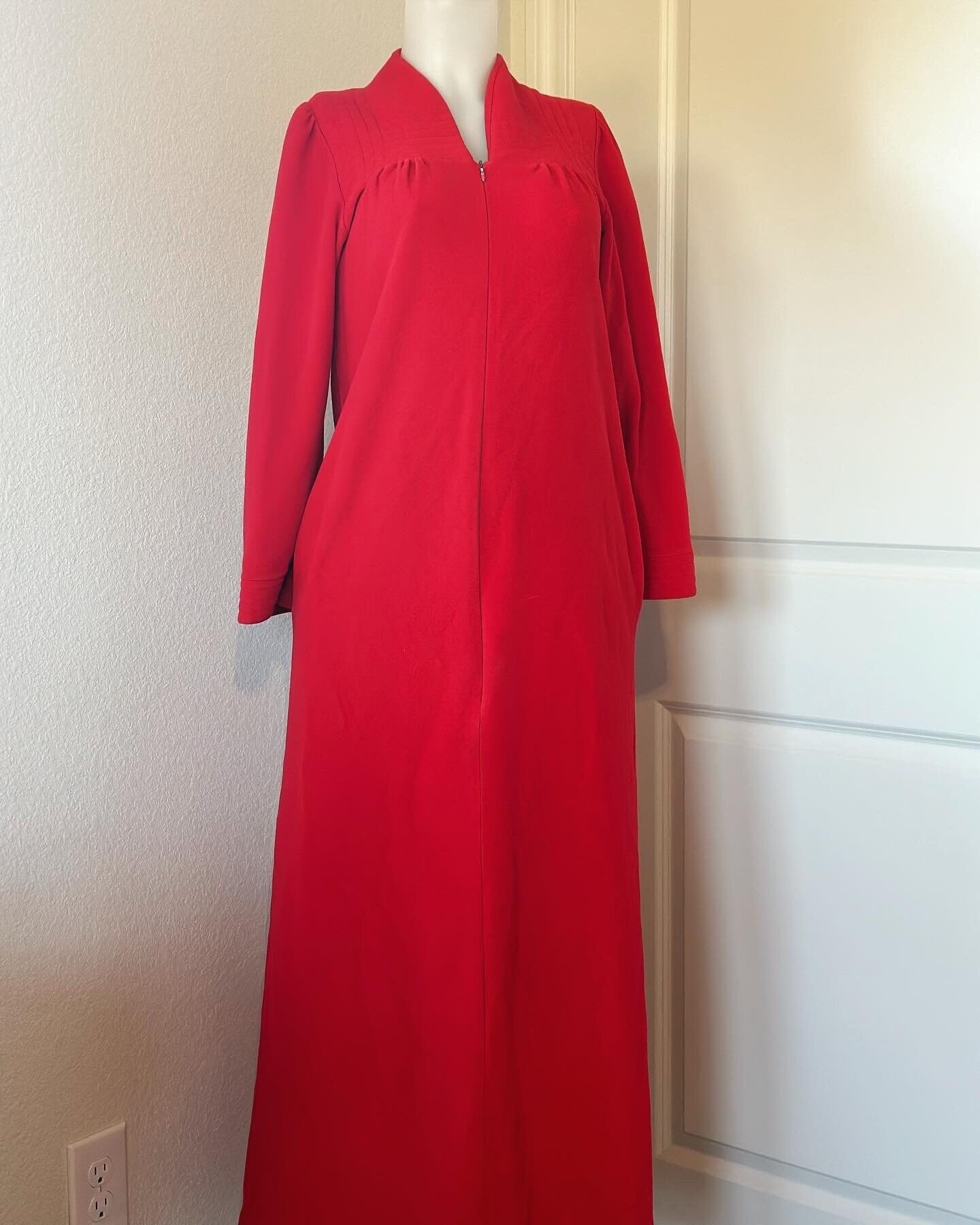 Vintage 1980s Red Vanity Fair Robe - Etsy