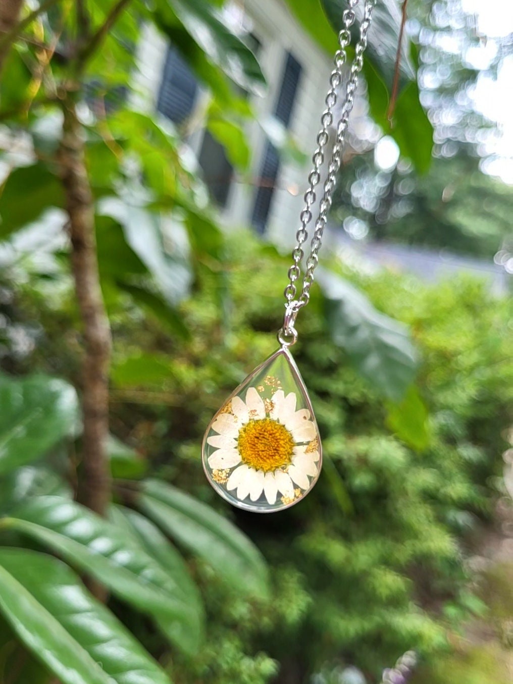 Real Dried Daisy Flower Necklace Teardrop Resin Pendant Pressed Flower ...