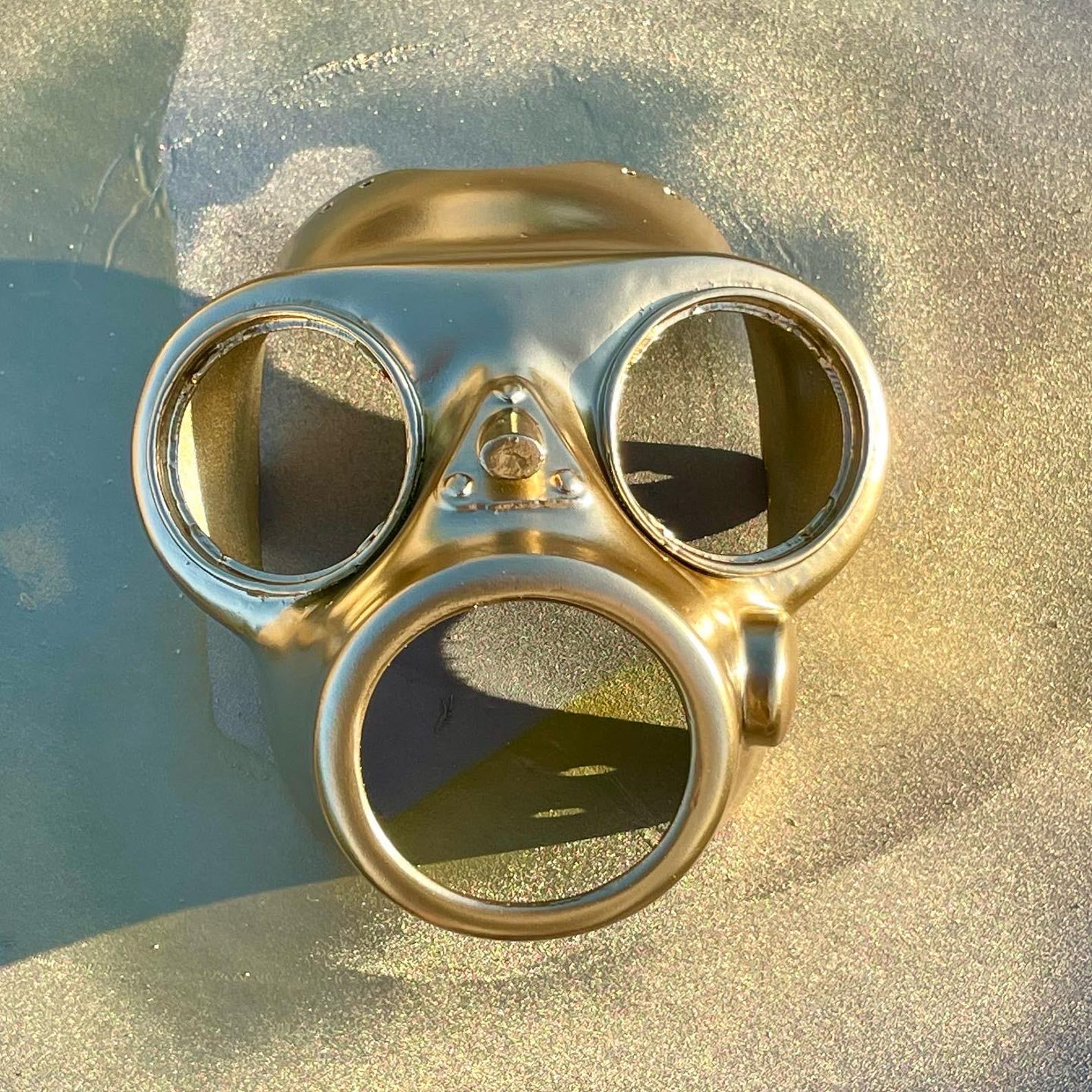 Sid Wilson Slipknot 25th Anniversary Gold Gas Mask miniature - Etsy