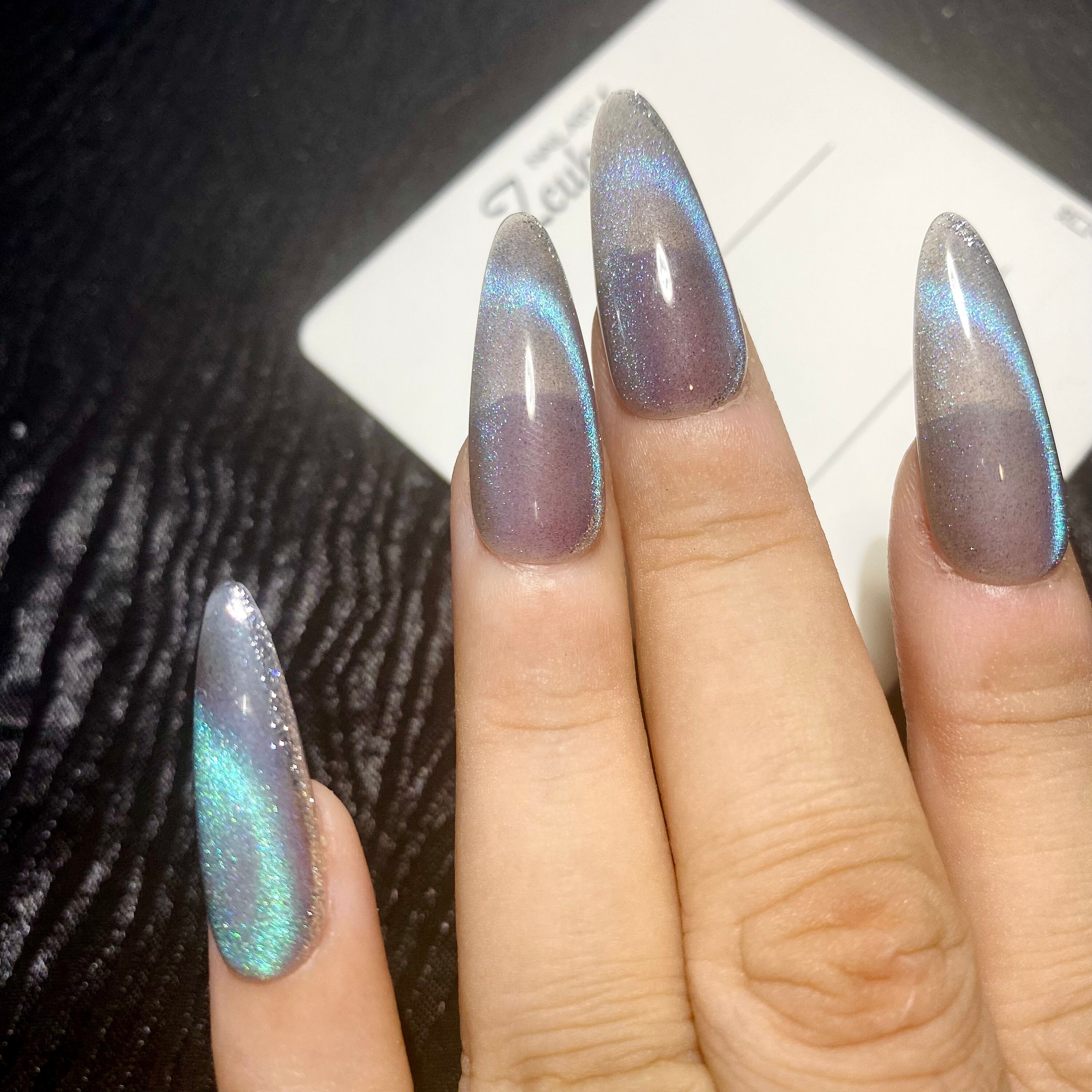 Neon Night Multichrome Cat Eye Silver Stroke Minimal Presson Nail ...