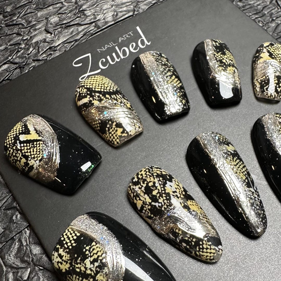Black Handprint Snake Skin/silver Metallic Glided Presson|handmade Nail ...