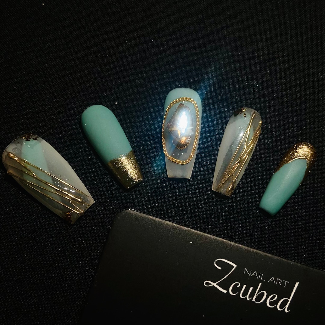 20-27mm T-shaped Vintage Emareld Gilding Press-on Nail 100% Handmade ...