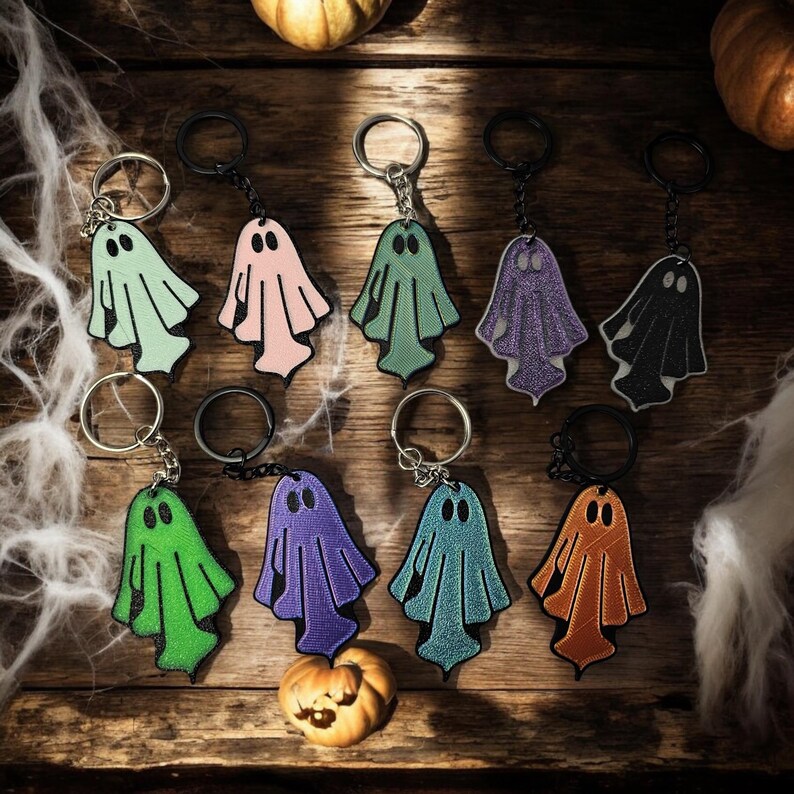 Haunted Ghost Keychain - 3D Printed Spooky Specter - Paranormal Bag ...