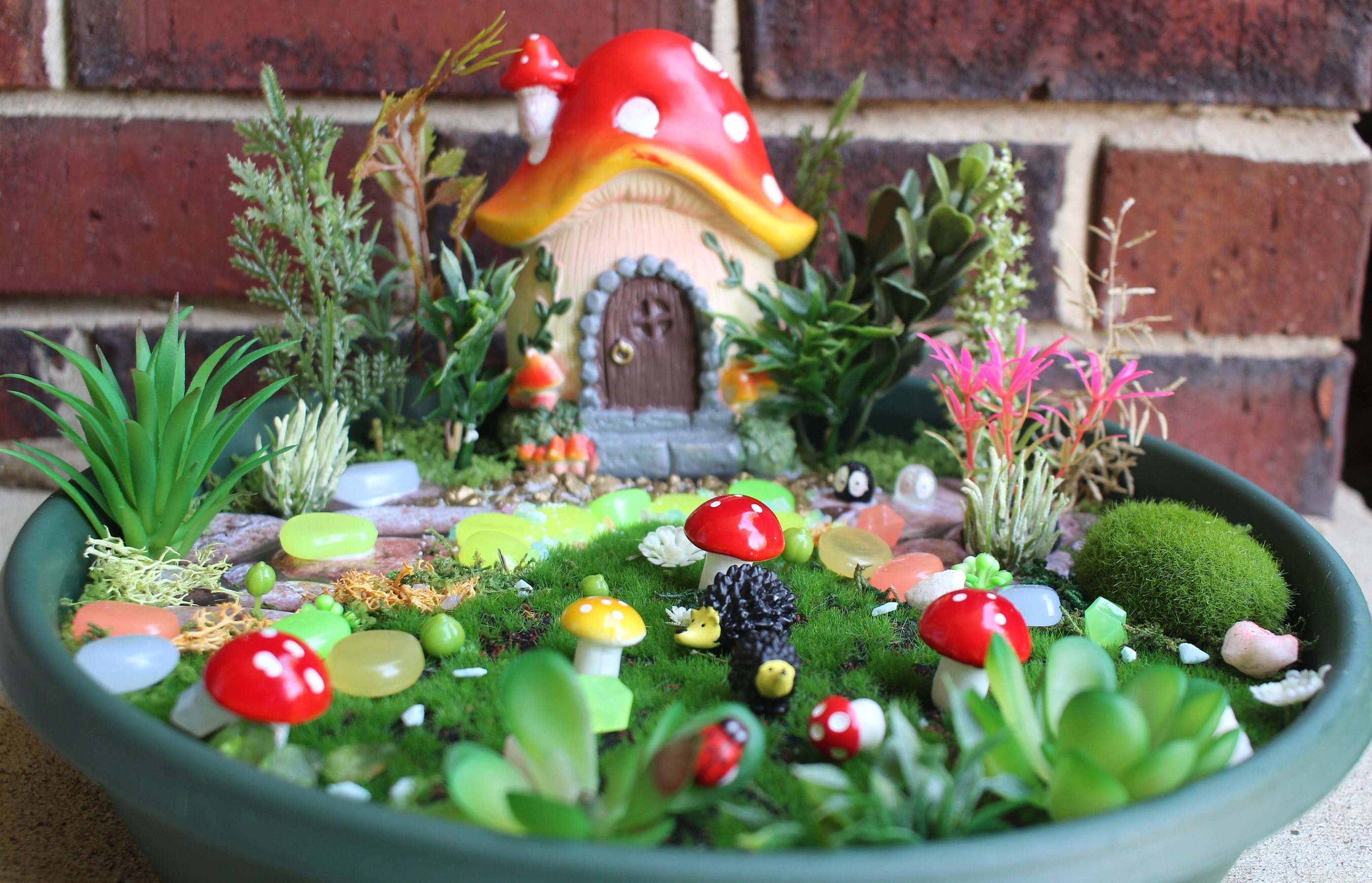 Magic Small Forest Mushroom House Hedgehog Miniature Fairy Garden DIY ...