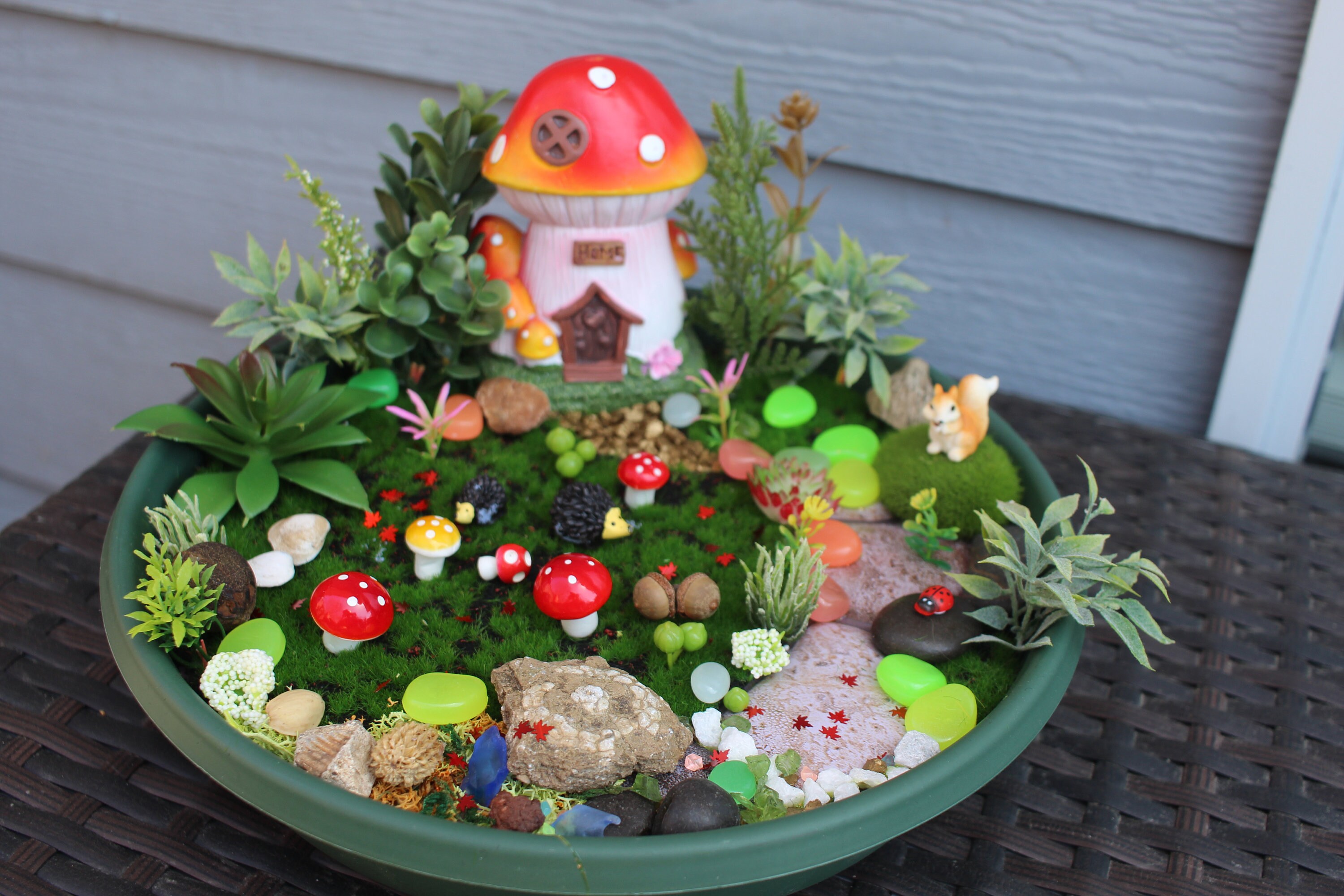 Magic Small Forest Mushroom House Hedgehog Miniature Fairy Garden DIY ...