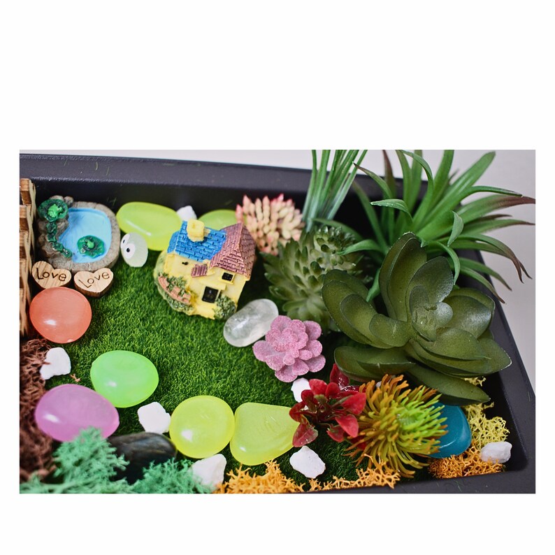 Teeny Tiny House Weeny Small Little Petite Itsy Miniscule Magic Micro ...