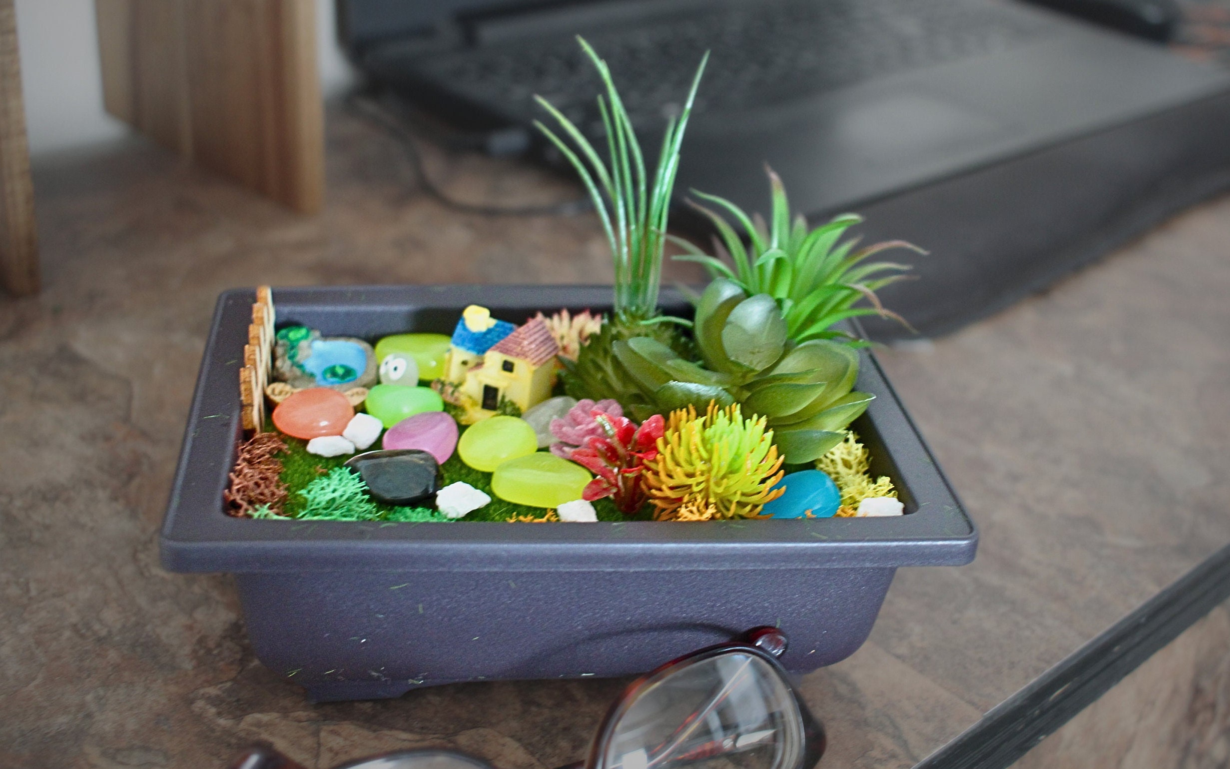 Teeny Tiny House Weeny Small Little Petite Itsy Miniscule Magic Micro ...