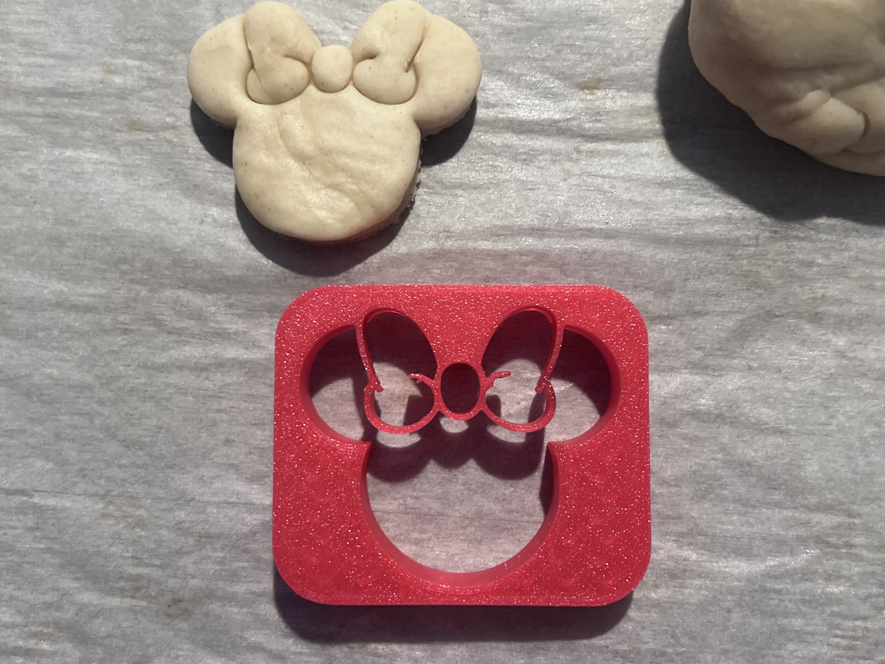 Minnie Mouse Cookie / Cracker Cutter - Etsy