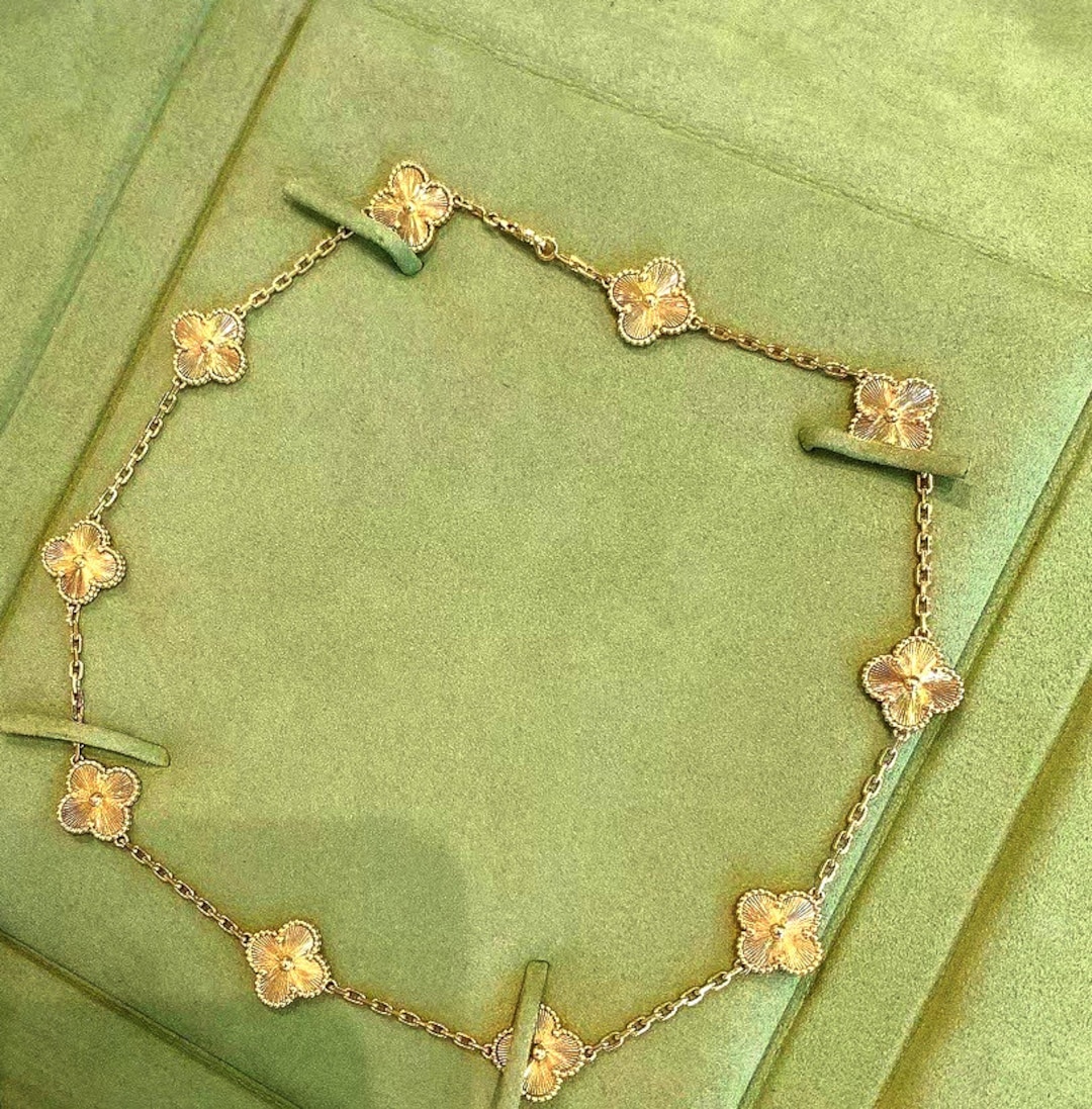 Authentic Van Cleef & Arpels 18K Gold Van Cleef Necklace,lucky Four ...