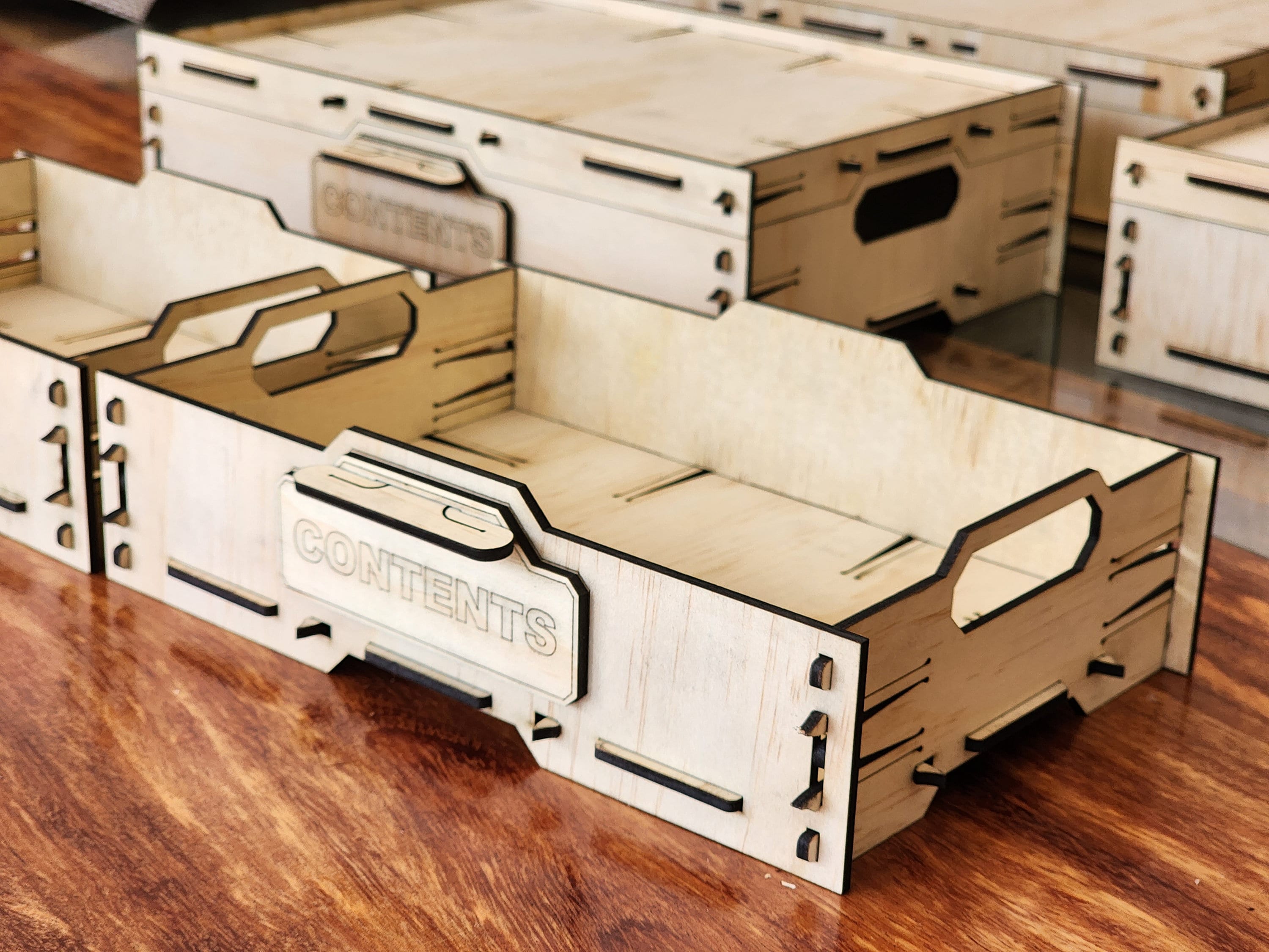 STACKABLE BOXES/TRAYS No Glue Required 5 X Sizes Stackable Self ...