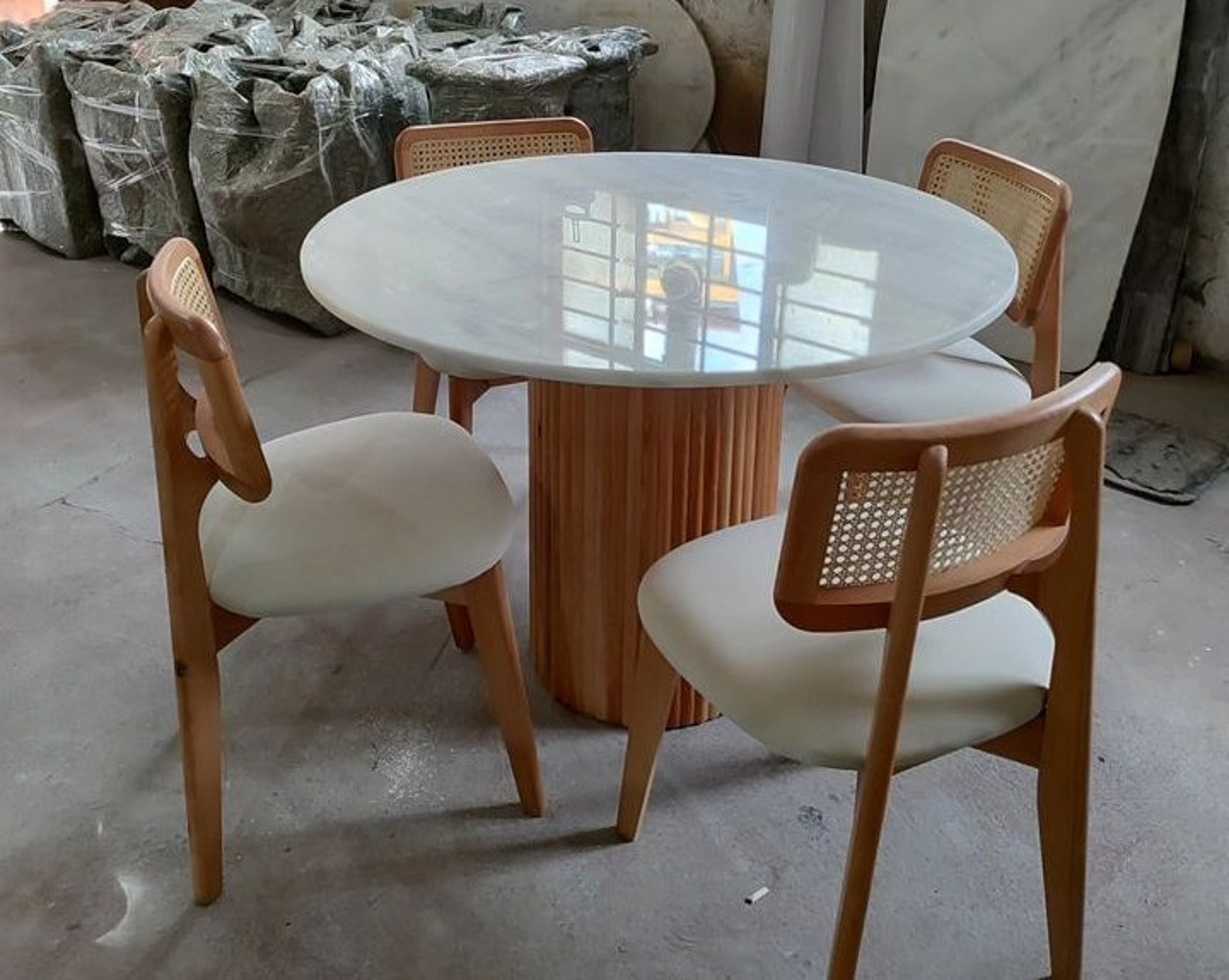 Set 4 Chair and Table, Round Dining Table Round Walnut Dining Table ...