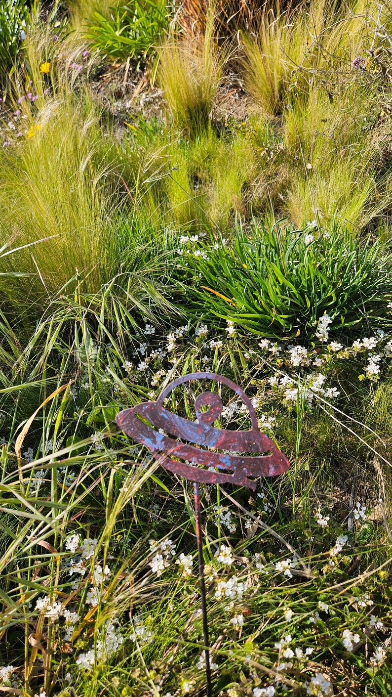 Alien UFO Ship Metal Garden Marker Space Sky SYFY Cryptid Monster ...