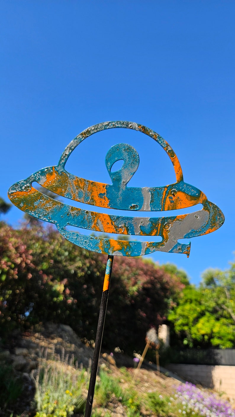 Alien UFO Ship Metal Garden Marker Space Sky SYFY Cryptid Monster ...