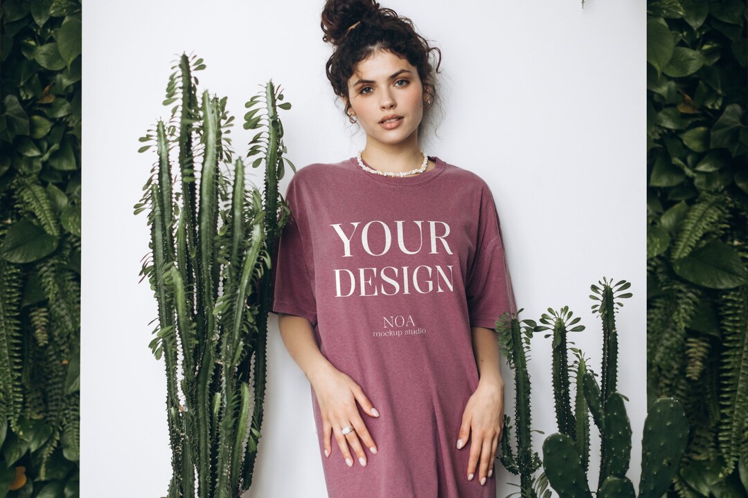 PSD Comfort Colors Berry Tshirt Mockup, PSD Smart Object T-shirt Mock ...