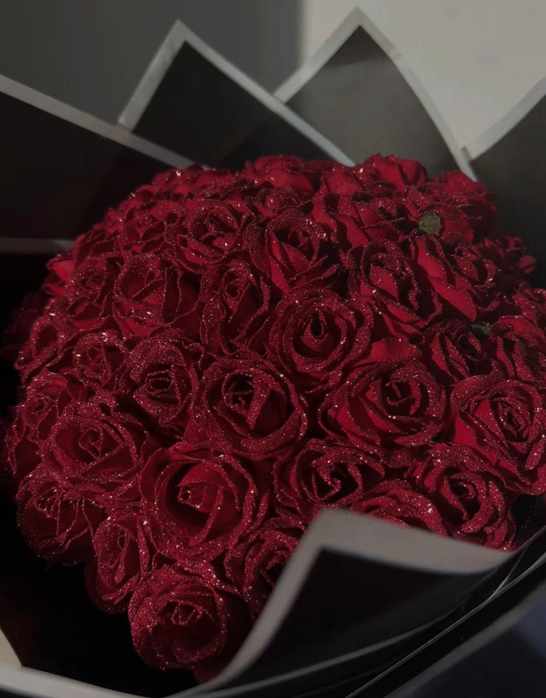 Glitter Rose Bouquet | Glitter Roses | 100 Roses | 50 Roses | Bouquets ...
