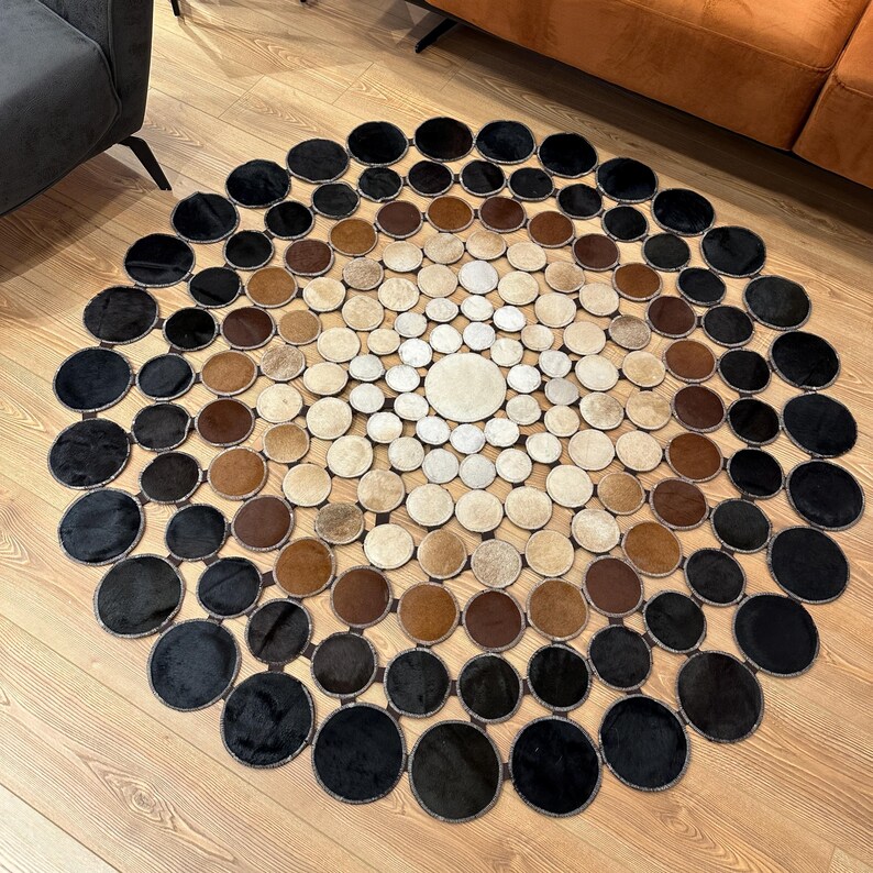 Luxury Cowhide Patchwork • Round Cowhide Patchwork Rug • Western Decor ...