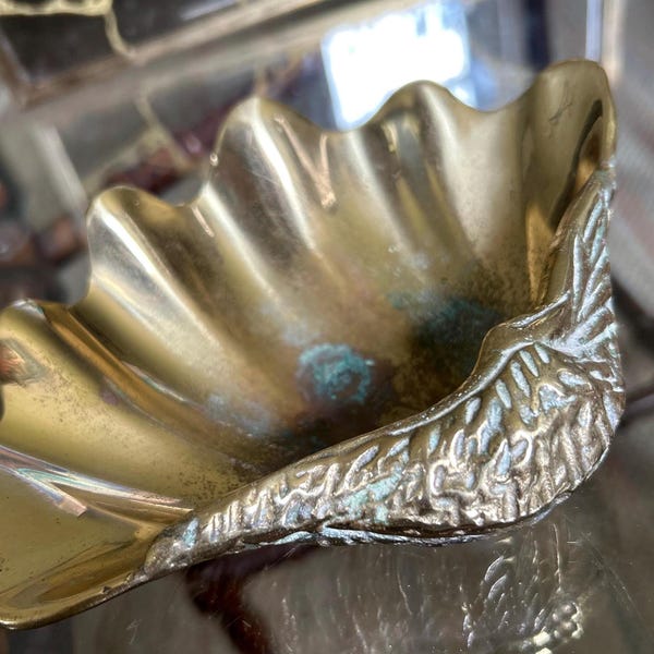 Clam Shell Bowl - Etsy