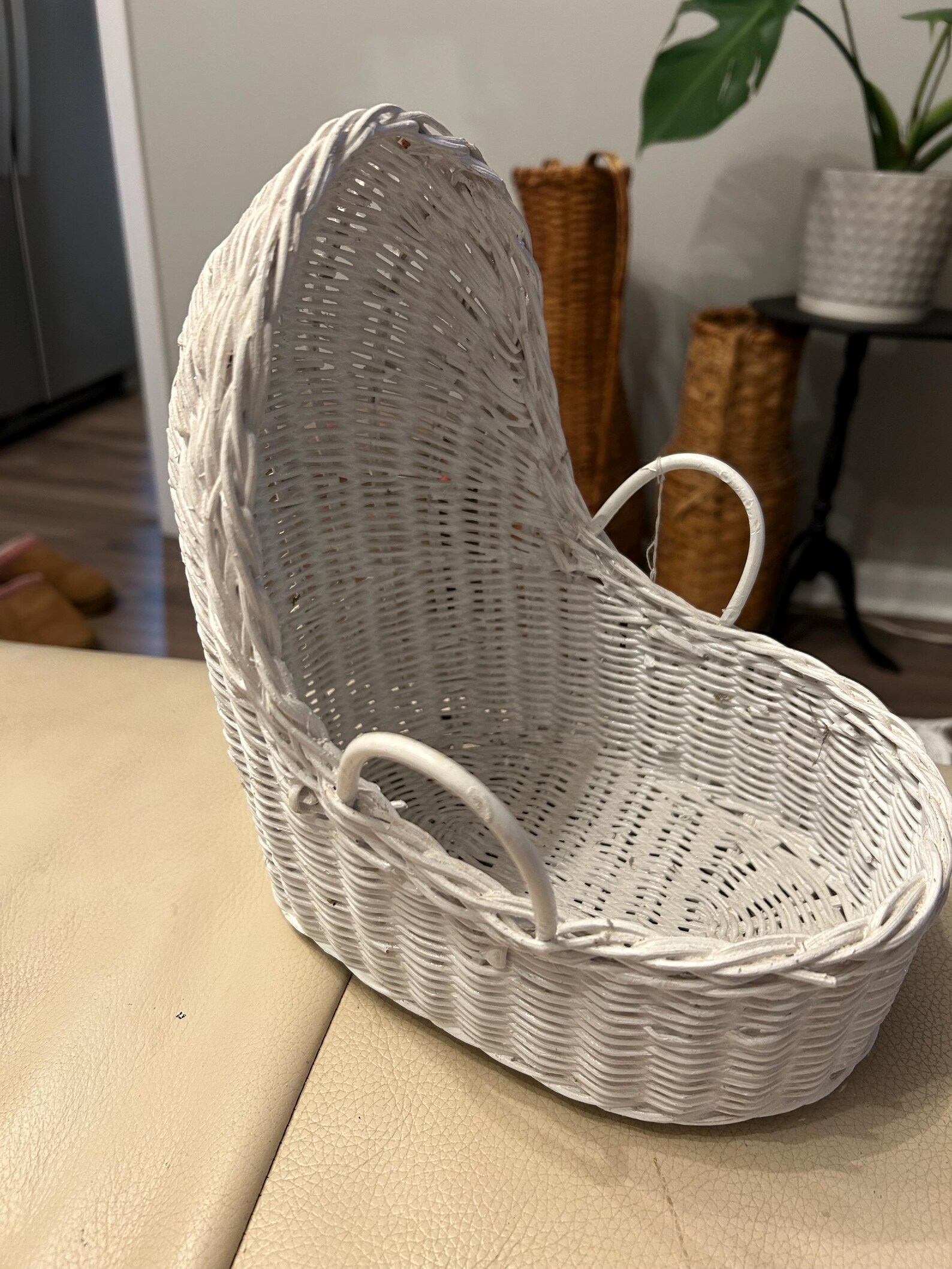 White Wicker Bassinet for Doll, VINTAGE Wicker Baby Bassinet, Mid ...