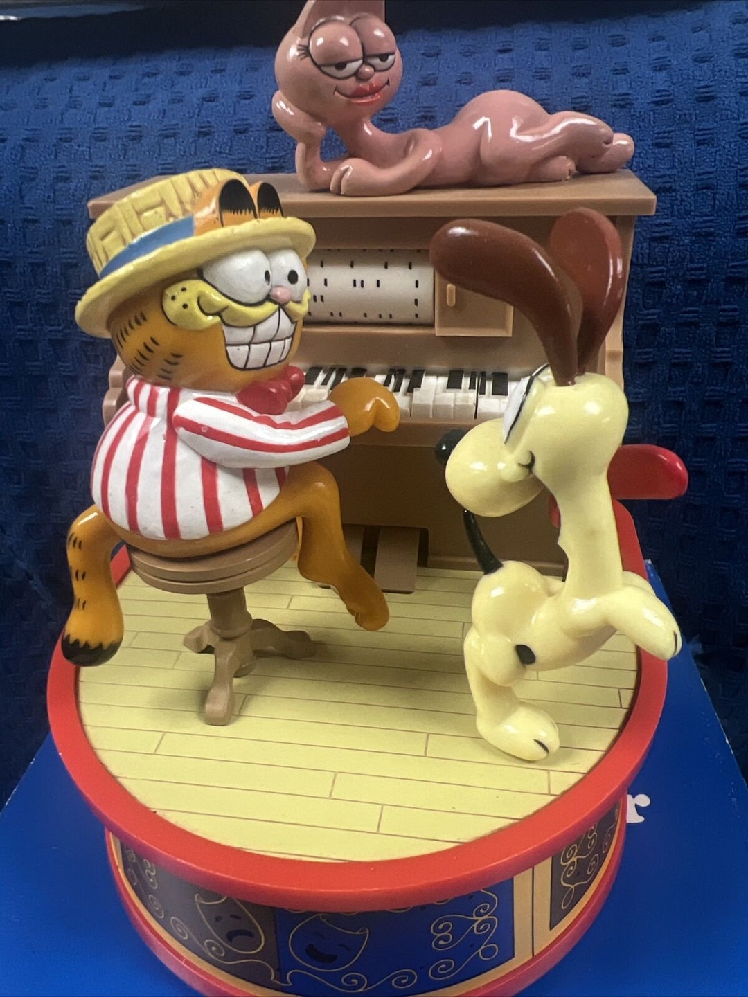 Vintage Garfield, Odie, Arlene Music Box Plays the Entertainer 1978 ...