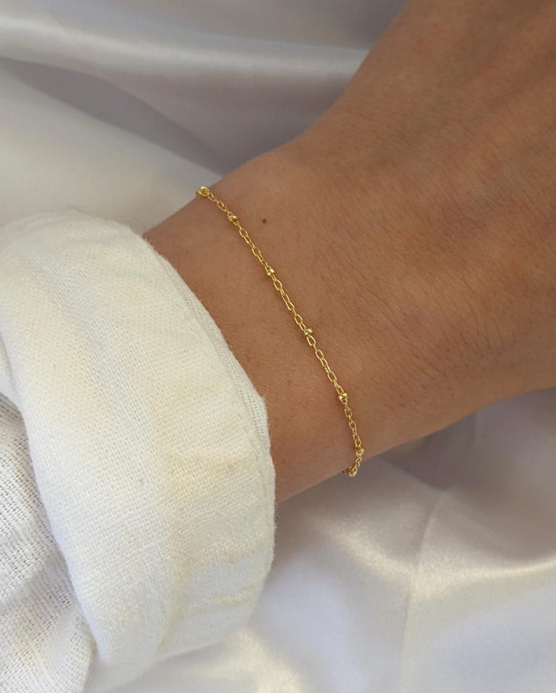 Personalized 14k Gold Filled Bracelet – Dainty Non Tarnish Paperclip ...