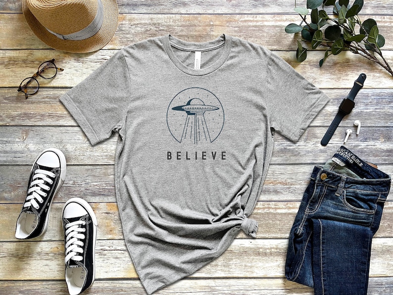 Believe UFO T-shirt, Aliens, UAP Inspired T-shirt - Etsy