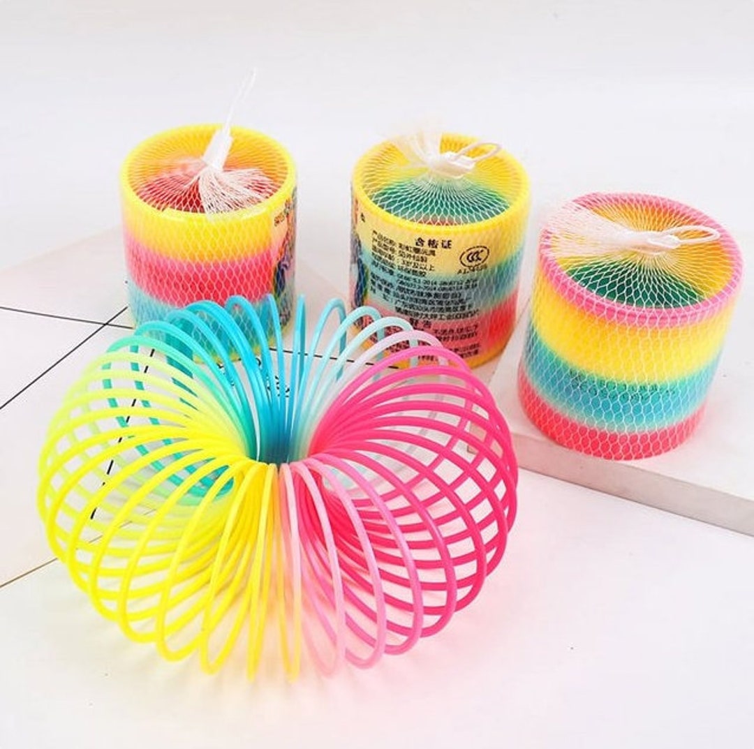 Plastic Rainbow Magic Spring Coil Toy Magic Colorful Circle Coil Kids ...
