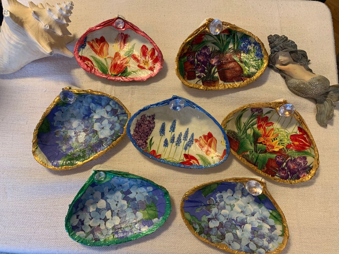 Trinket/jewelry Dishes - Decoupaged Clam Shells - Wedding/shower/party ...