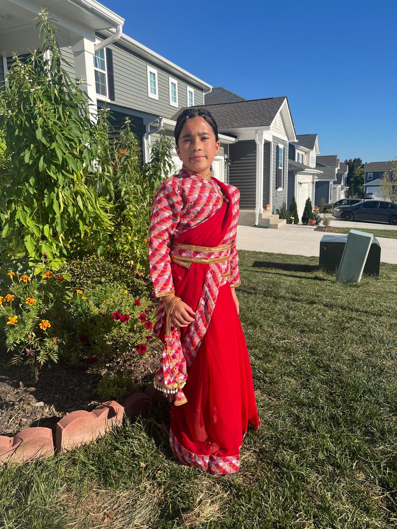 Girls' Gunyo Choli Set: Traditional Nepali Sari for Cultural Events - Etsy