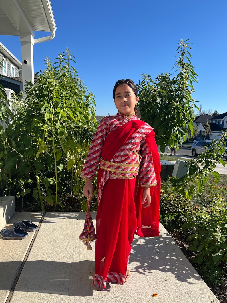 Girls' Gunyo Choli Set: Traditional Nepali Sari for Cultural Events - Etsy