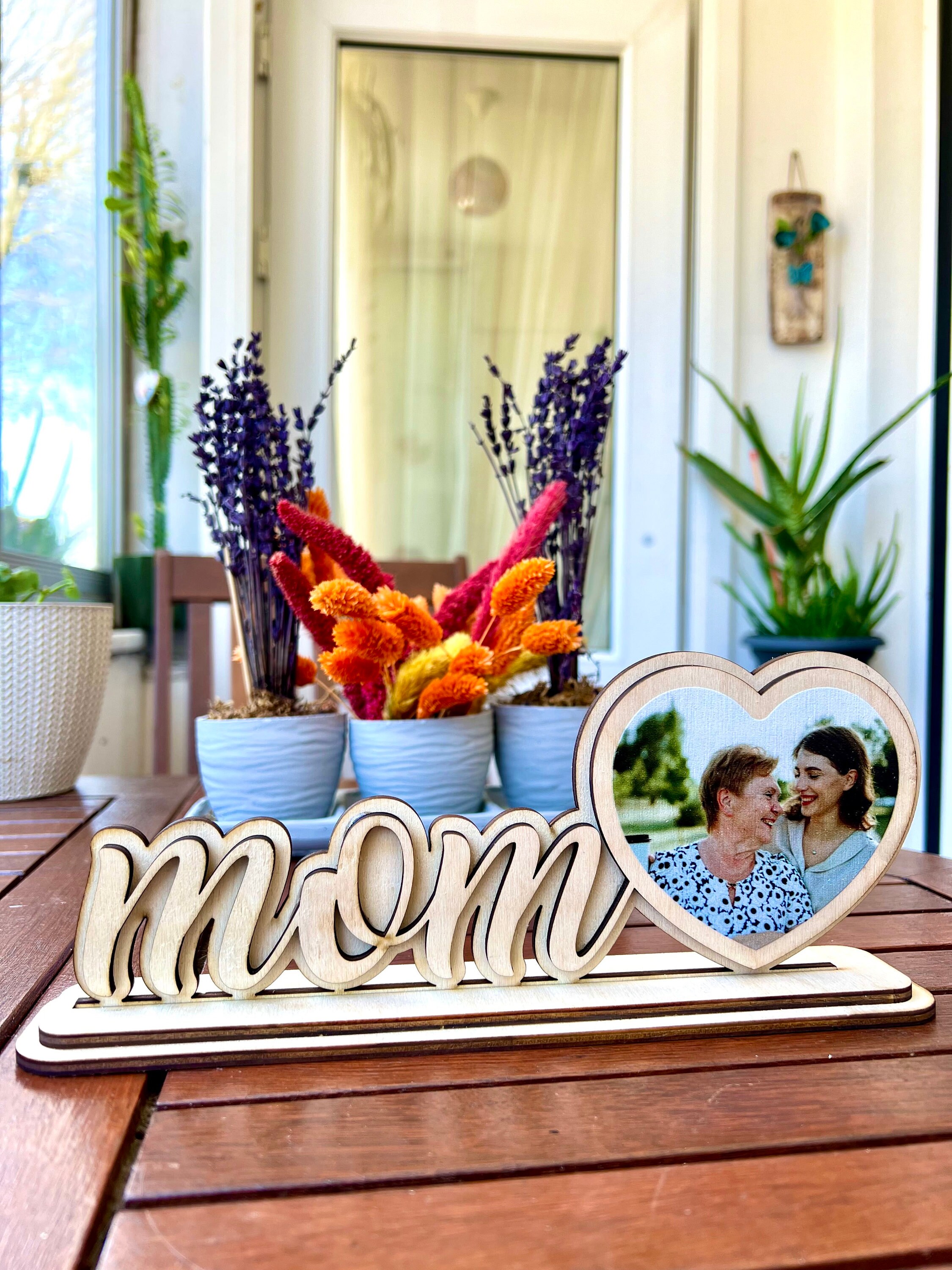 Mom Stand With Heart Shape Photo, Personalized Mom Picture Frame ...