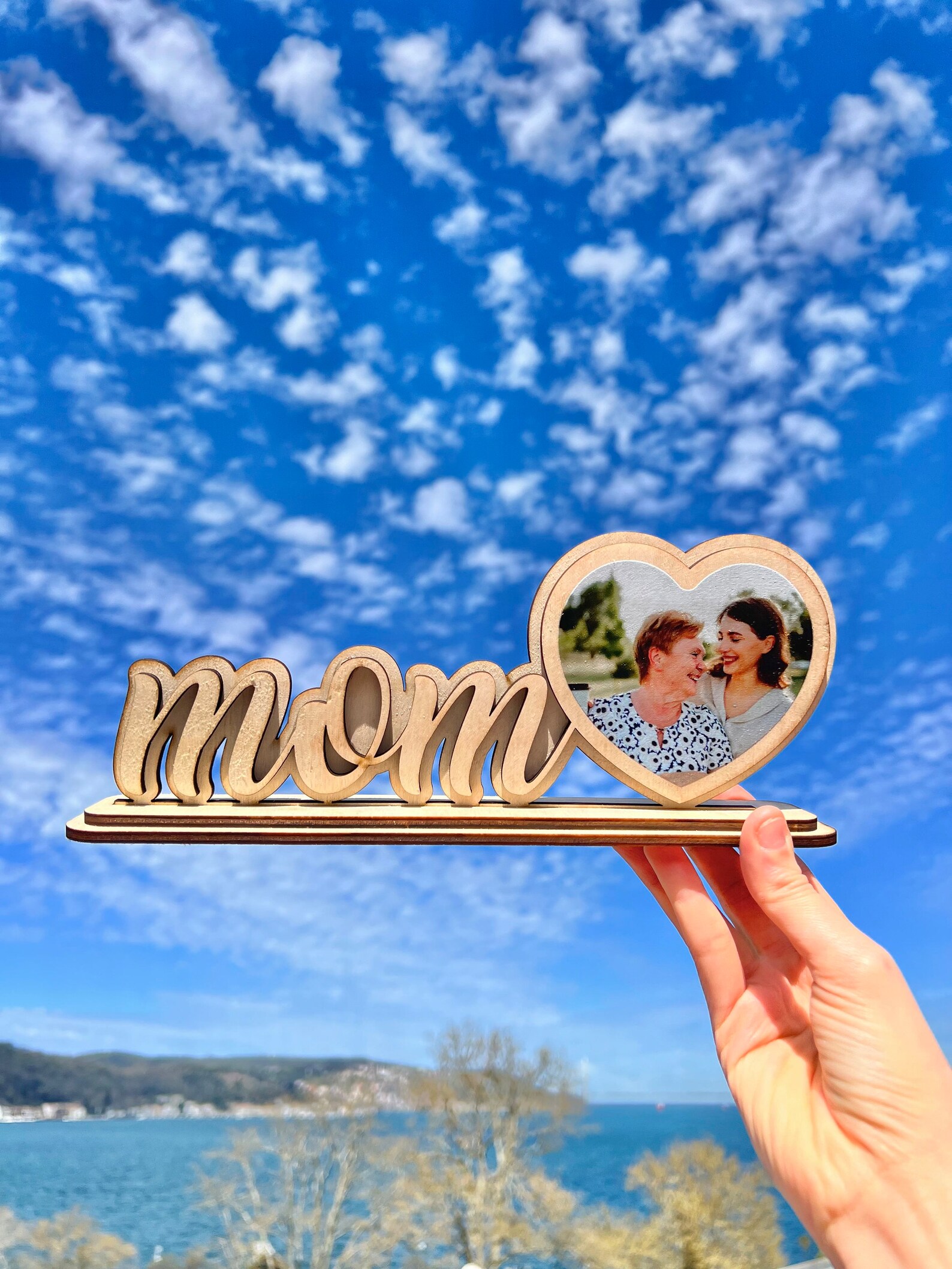 Mom Stand With Heart Shape Photo, Personalized Mom Picture Frame ...