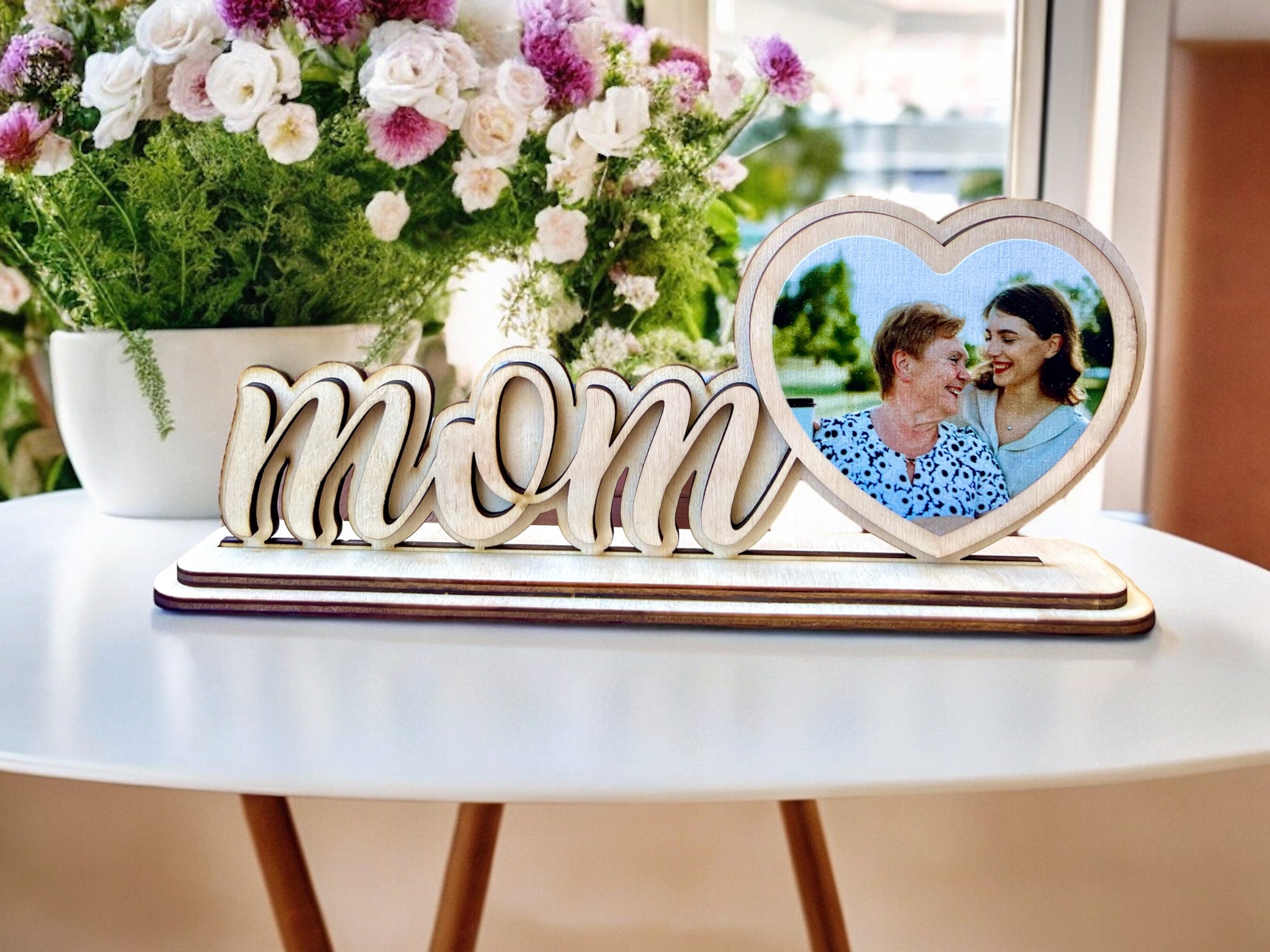 Mom Stand With Heart Shape Photo, Personalized Mom Picture Frame ...