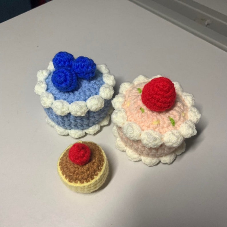 Mini Birthday Cake Crochet Pattern, Mini Cake Crochet, Mini Cake With ...