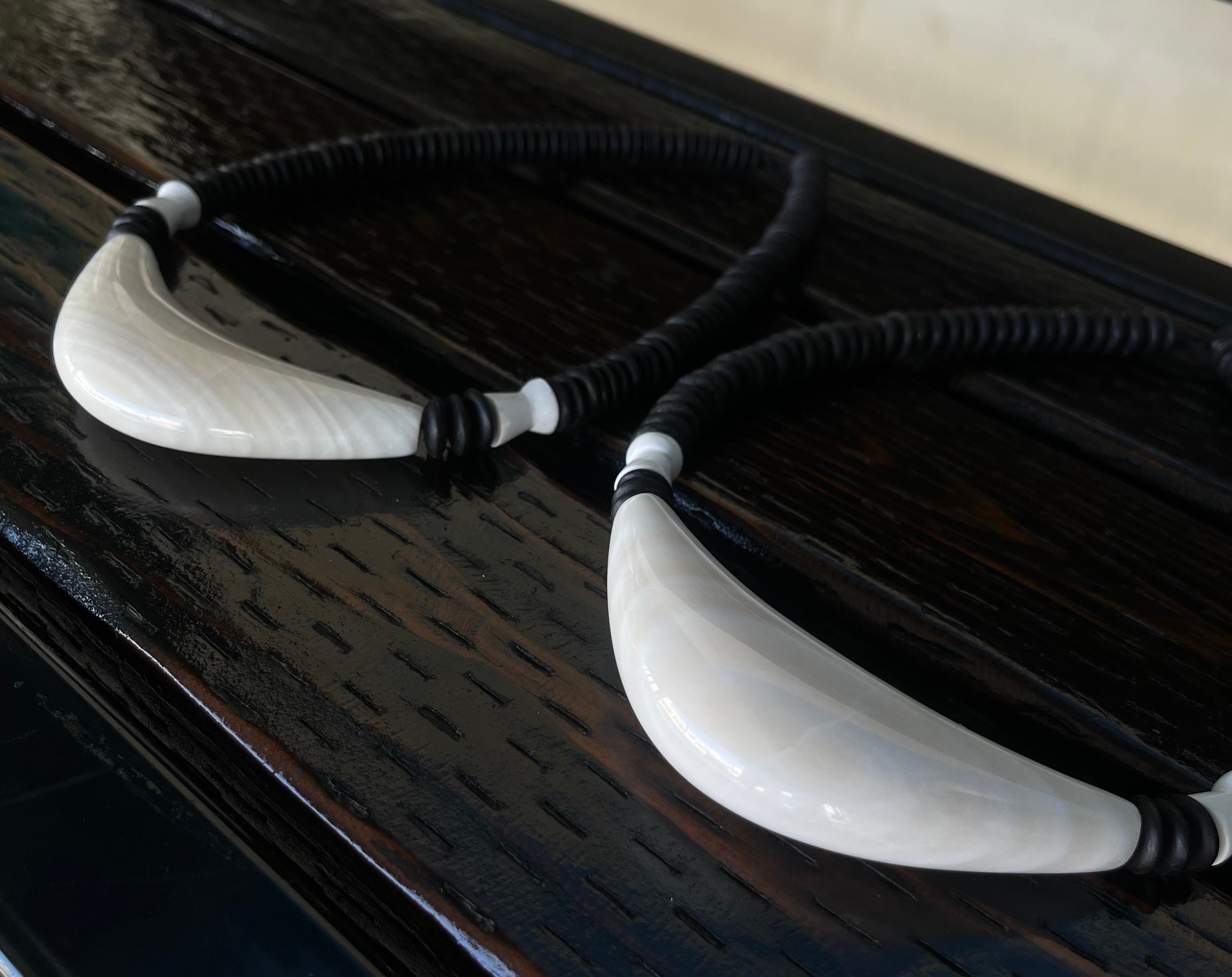 4-inch Sinahi Made From Giant Clam Shell With 2 Hima Latte Stone Beads ...