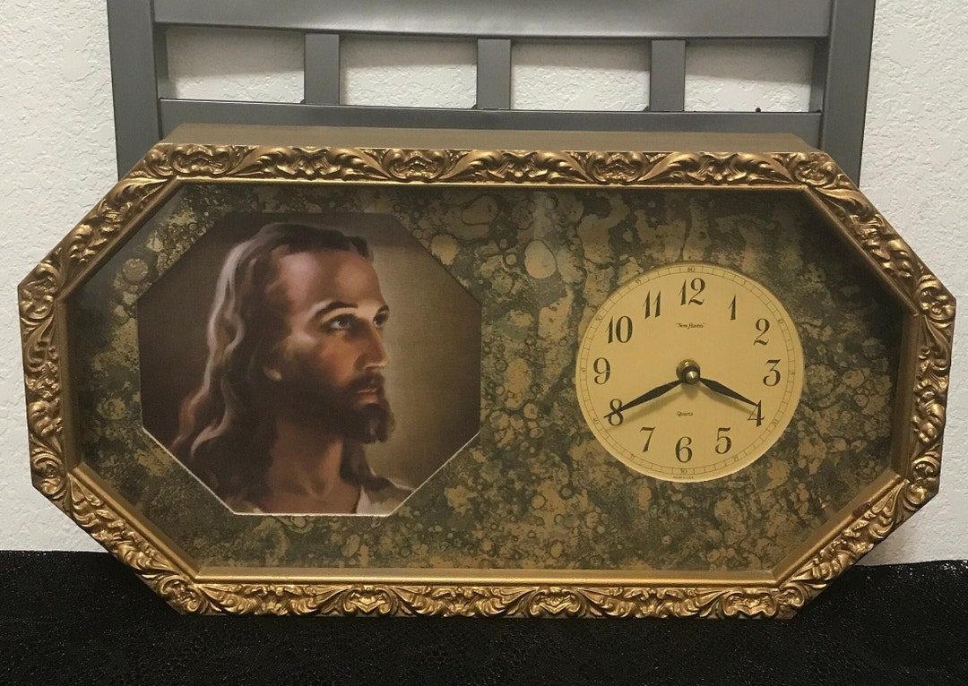 1980 New Haven Clock of Jesus Christ Gold Frame Hang on Wall or Sit on ...