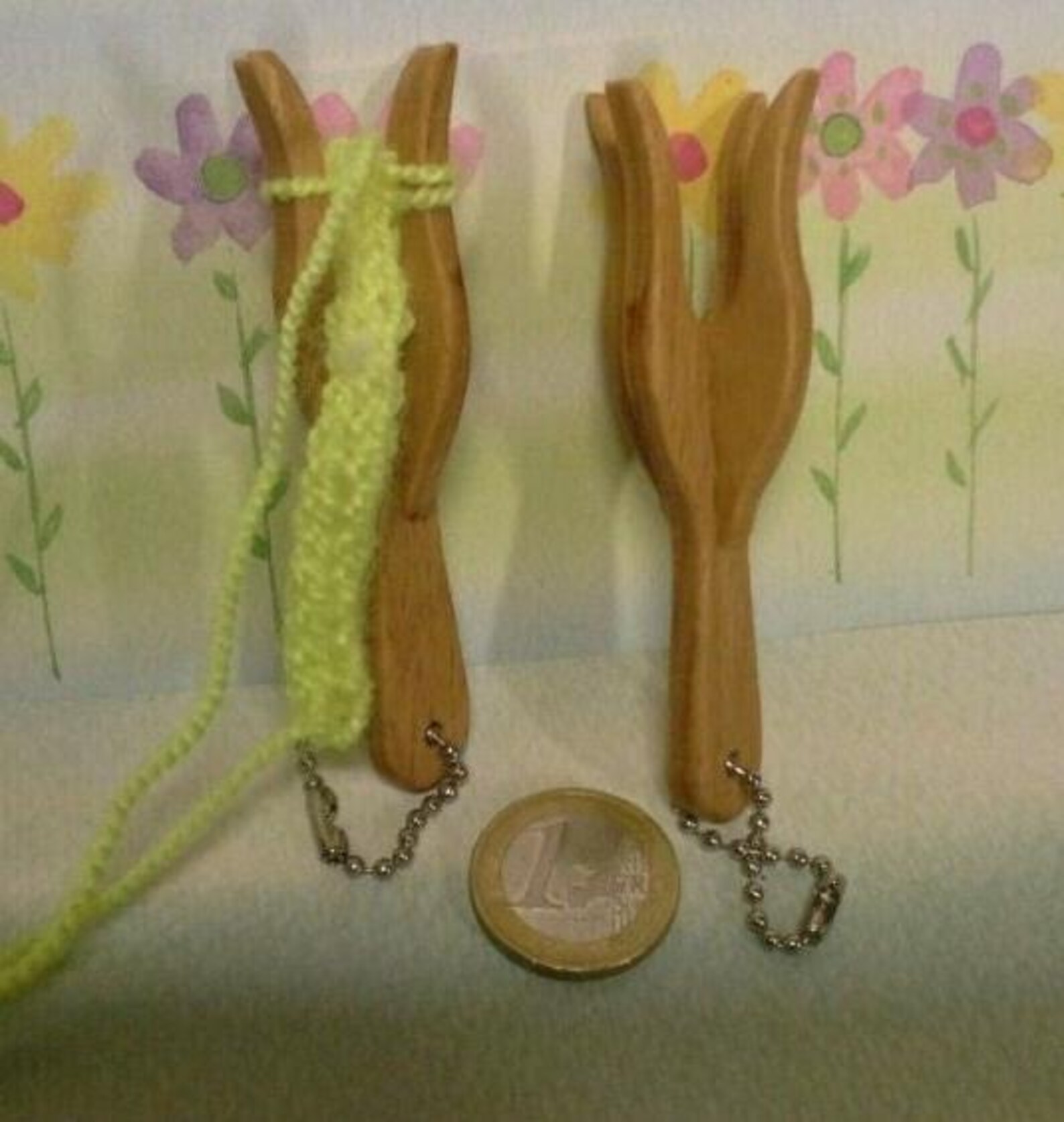 Mini Double Knitting Fork Keychain Real Wood Like Knitting Loom Double ...
