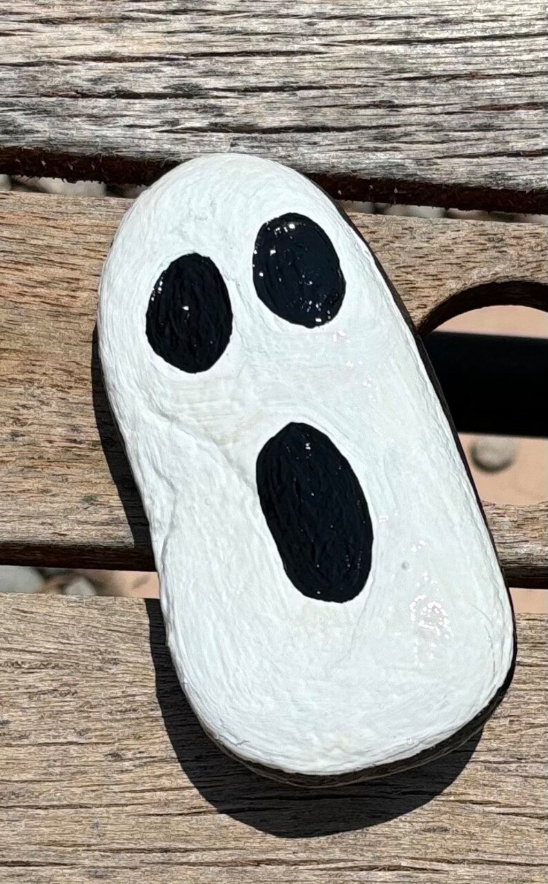 Boo Who? Hand Painted Locally Sourced Natural Rock Art Garden Art ...