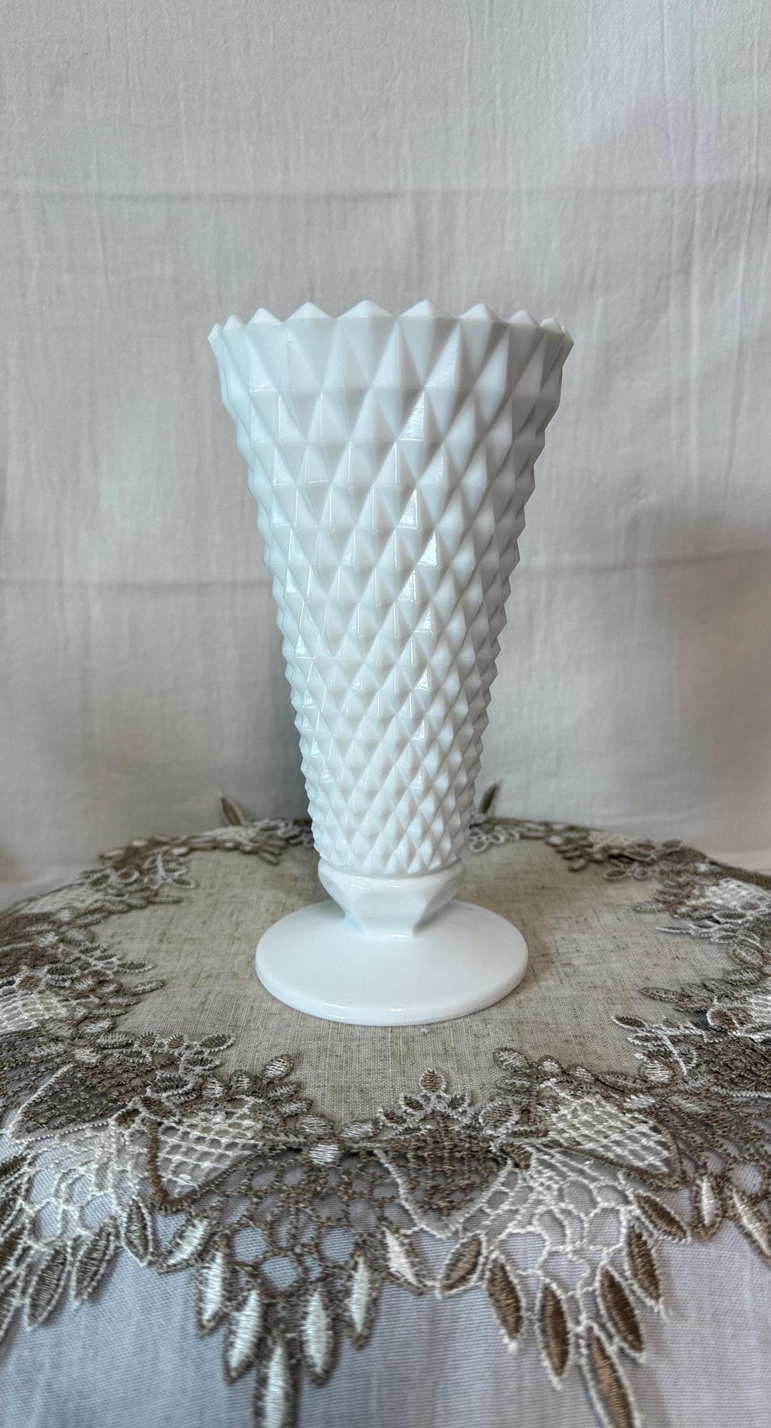 Diamond Point Milk Glass Flower Vase Indiana Glass Vintage Sawtooth ...