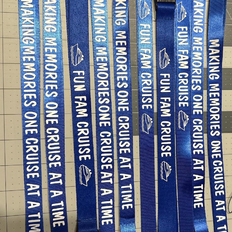 Lanyards Family Reunion - Etsy