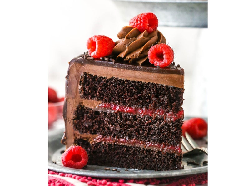 Chocolate Fudge Cake With Raspberry Filling | Decadent Chocolate ...