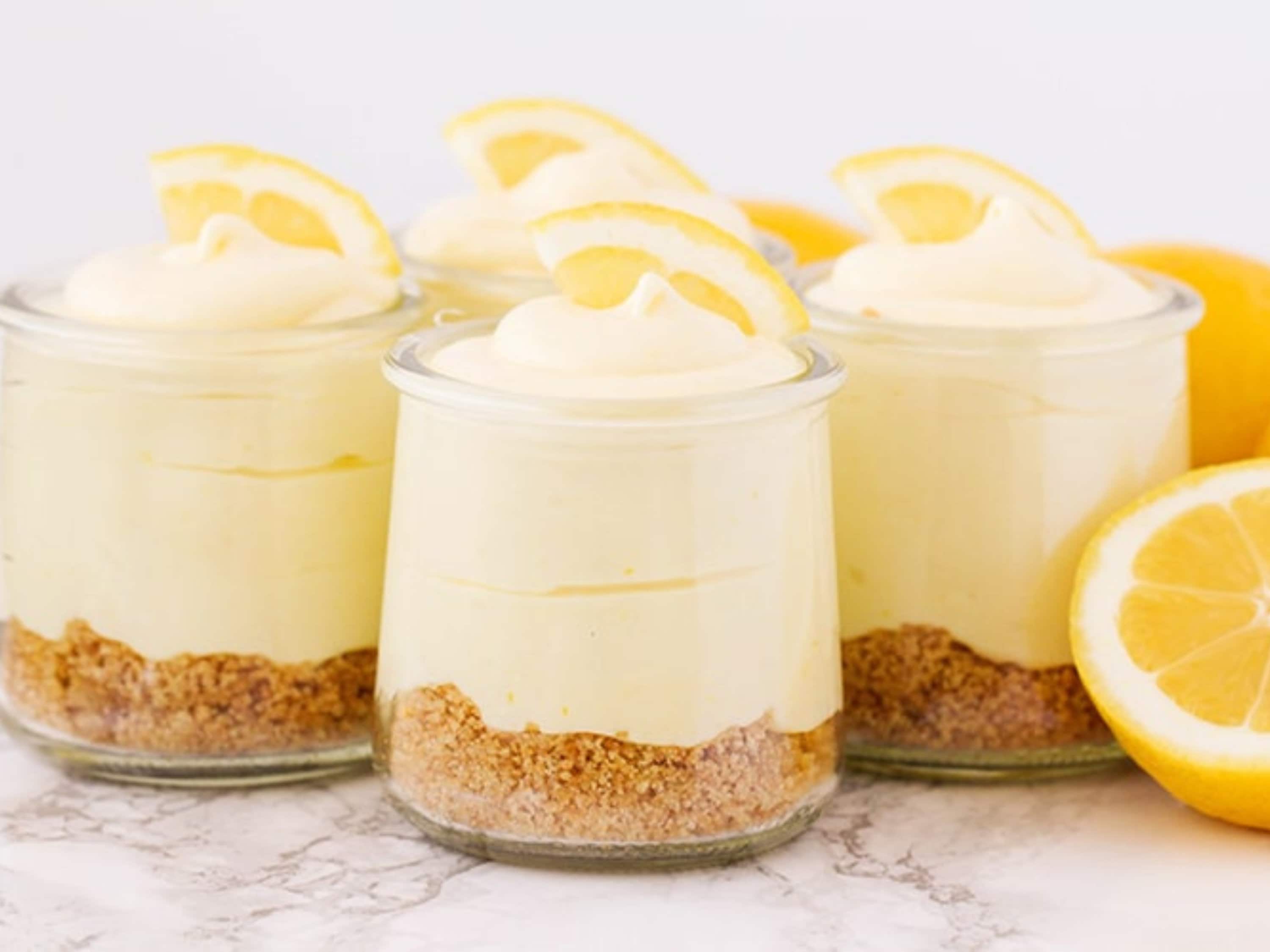 The MOST Luxurious Lemon Cheesecake Mousse With Graham Cracker Crust ...