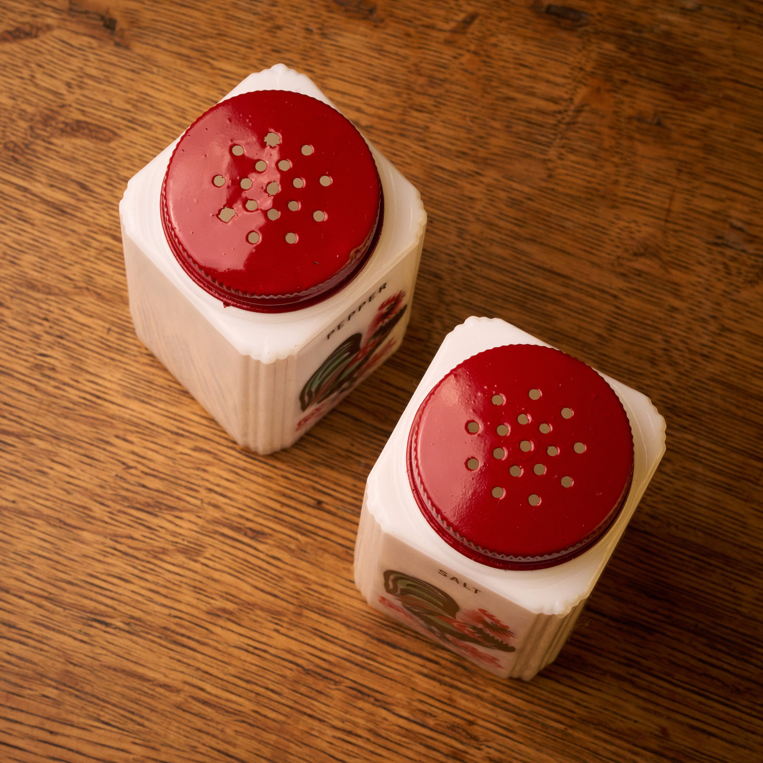 Vintage Mckee Tipp City Rooster Milk Glass Salt and Pepper Shakers Red ... Vintage Mckee Tipp City Rooster Milk Glass Salt and Pepper Shakers Red ...